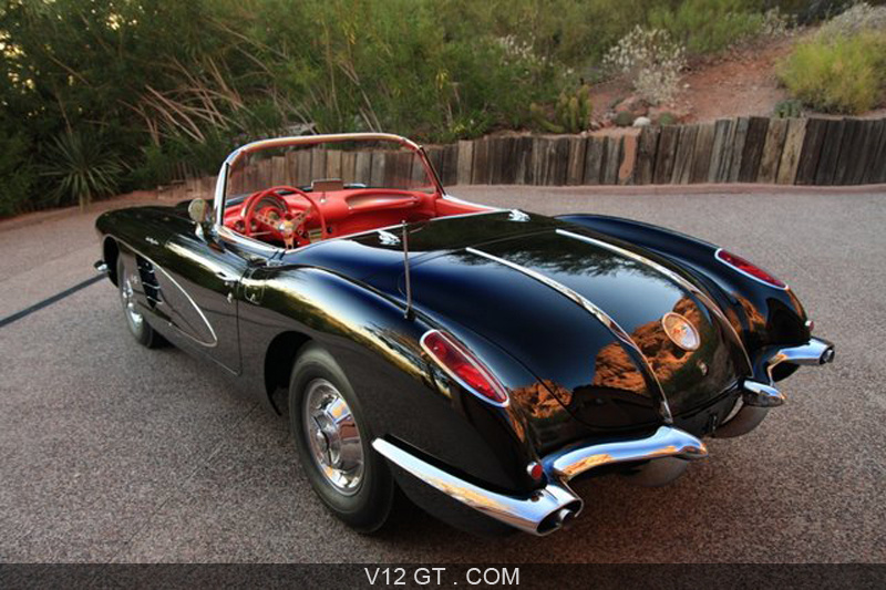 Corvette C1 noire 3/4 arrière gauche / Chevrolet / Photos Classic / Les ...