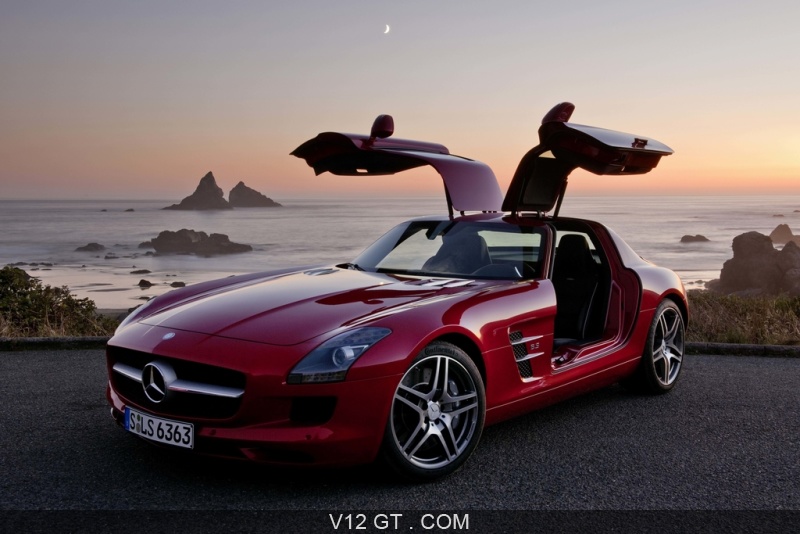Mercedes SLS AMG rouge 3/4 avant gauche portes ouvertes / AMG / Photos ...