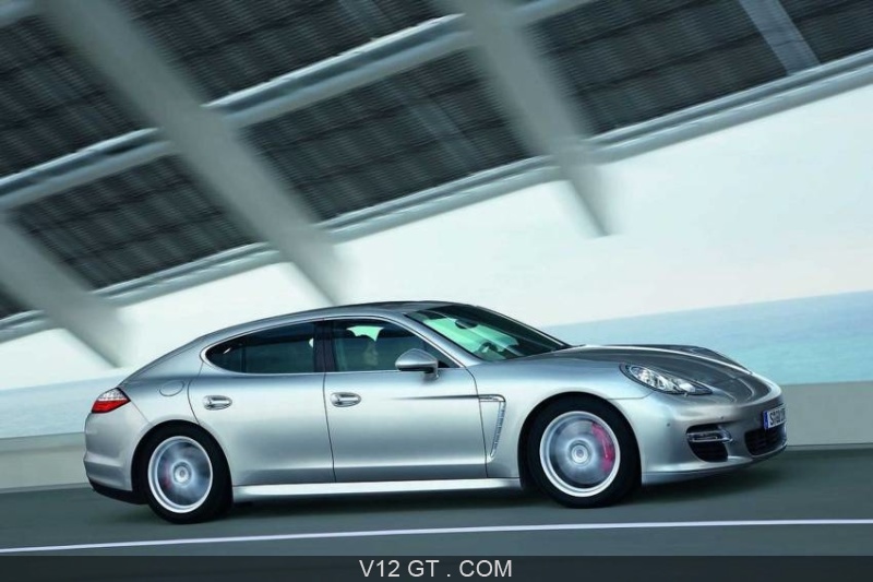 Panamera Turbo / PORSCHE - V12 GT - L'émotion automobile