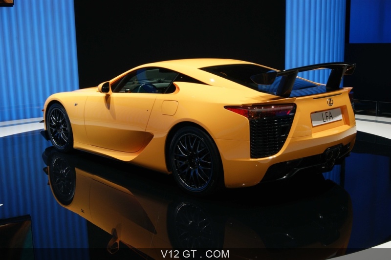 Lexus LF-A Nurburgring Edition orange 3/4 arrière gauche / Salon de ...