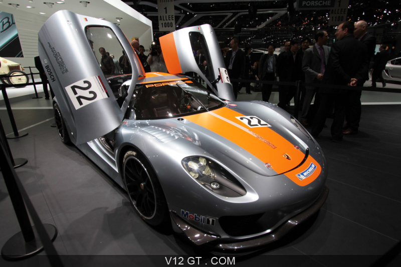 Porsche 918 RSR gris/orange 3/4 avant droit portes ouvertes / Salon de ...