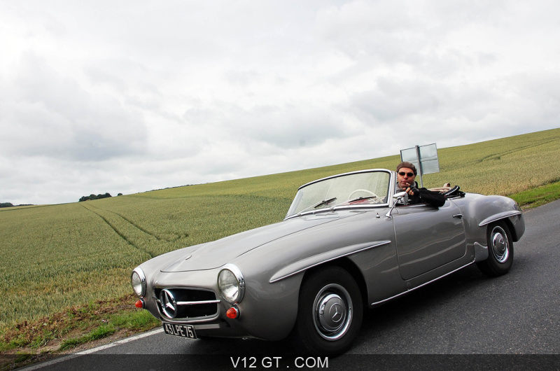 Mercedes 190 SL gris 3/4 avant gauche penché / V12GT aux Ecuyers ...