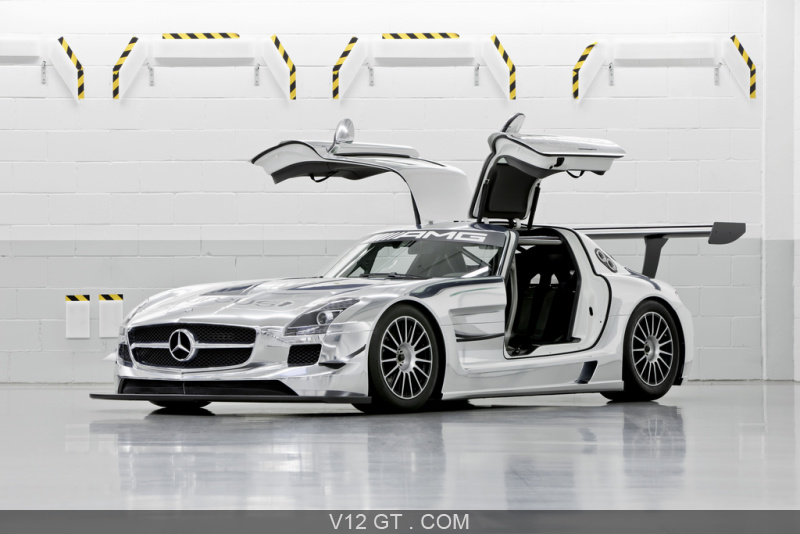 Mercedes SLS AMG GT3 chrome 3/4 avant gauche portes ouvertes / AMG ...