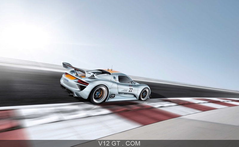 Porsche 918 RSR gris/orange 3/4 arrière droit travelling penché ...